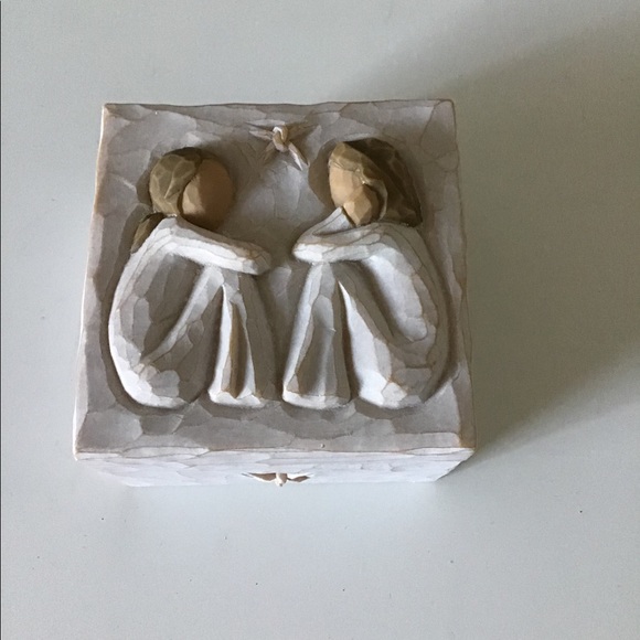 Willow Tree | Accents | Willow Tree Friendship Keepsake Box | Poshmark